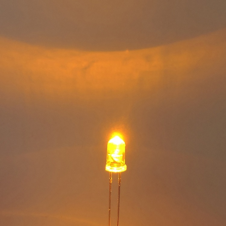 Diodo LED, 5mm Amarillo, 595nm, 4.500mcd 2V 100mW 20mA