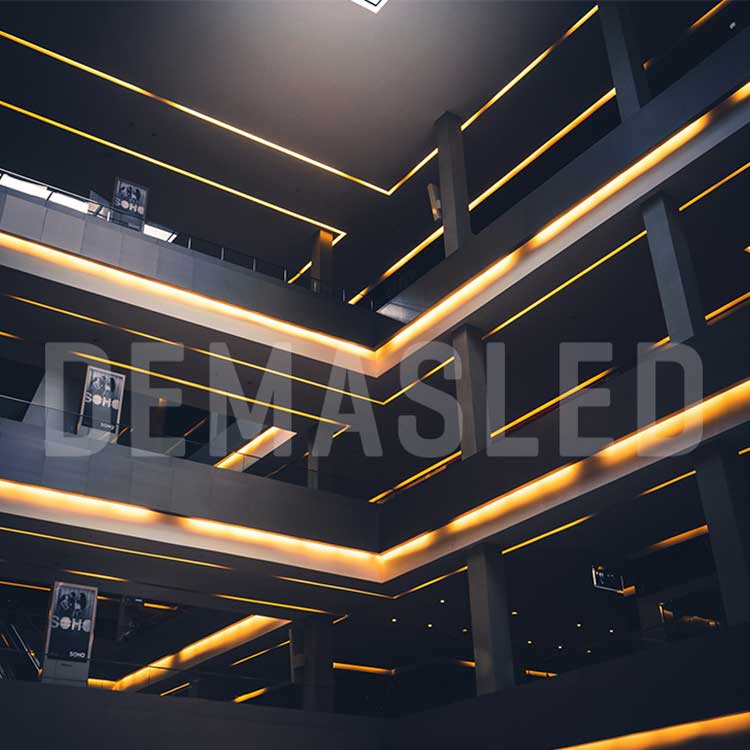 SMD2835 LED Strip 24V 33W/m Warm White 4600lm/m 240LEDs/m, 16.4ft